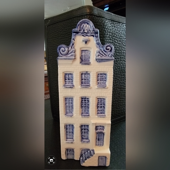 Delft | Accents | Euc Vtg Blue Delft Handpainted House Bank 2692l ...